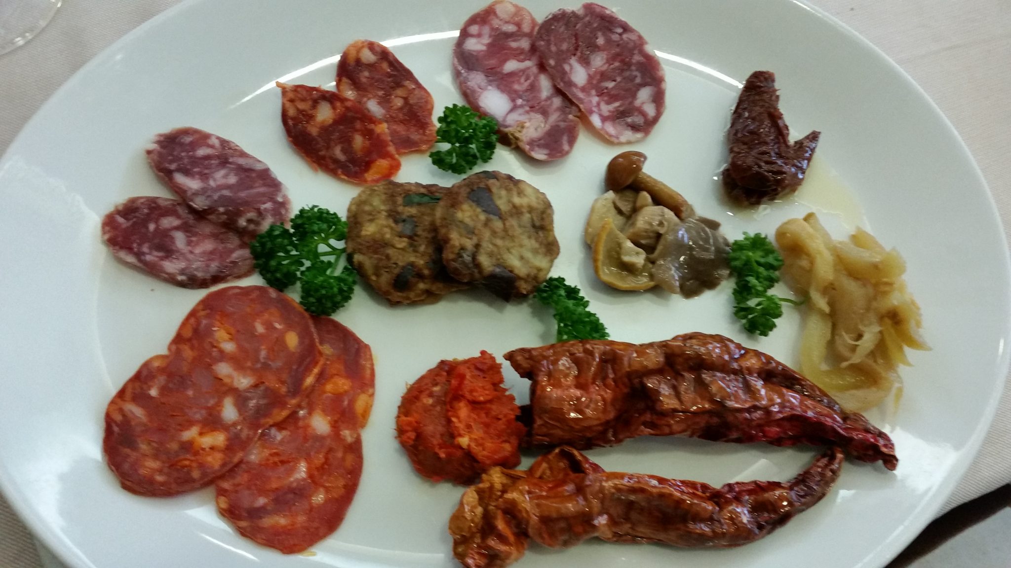 A Milano il Calabrone 2, per chi ama i sapori decisi - ArtsLife