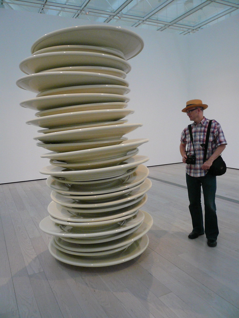 Morto a 71 anni Robert Therrien, l’artista dei mobili giganti - ArtsLife