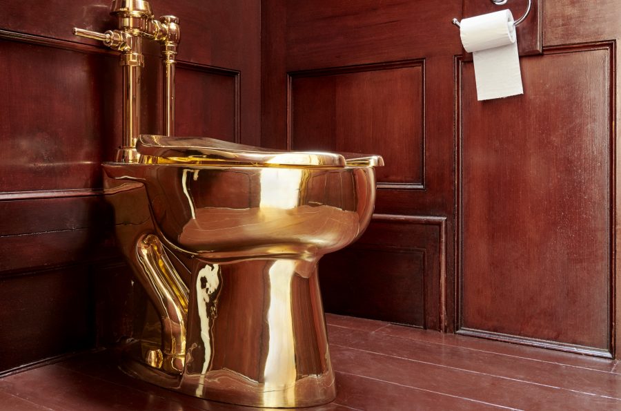 Loro hanno rubato il cesso d’oro di Cattelan? Tre arresti in ...