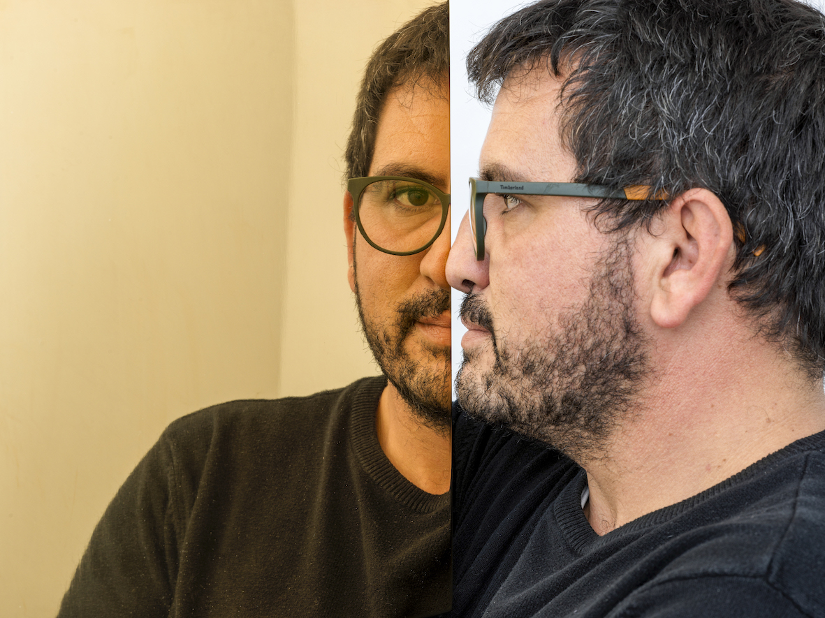 La provocazione dell'oro come specchio ironico di una società opulenta ...