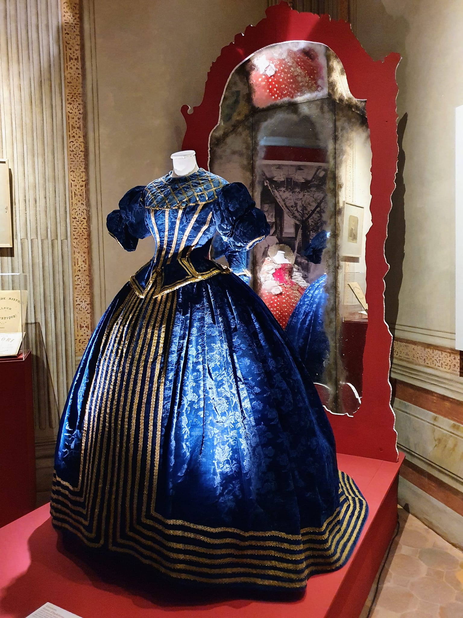 Teatro e alta moda. I costumi di Adelaide Ristori in mostra a Genova ...