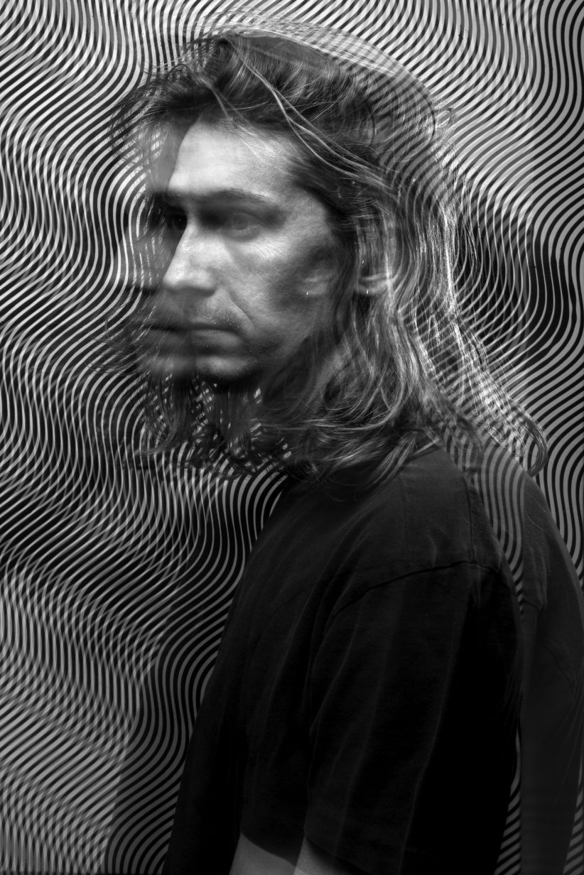 Un cartellone in mezzo all'oceano: l'ultimo NFT di Andrea Crespi ...