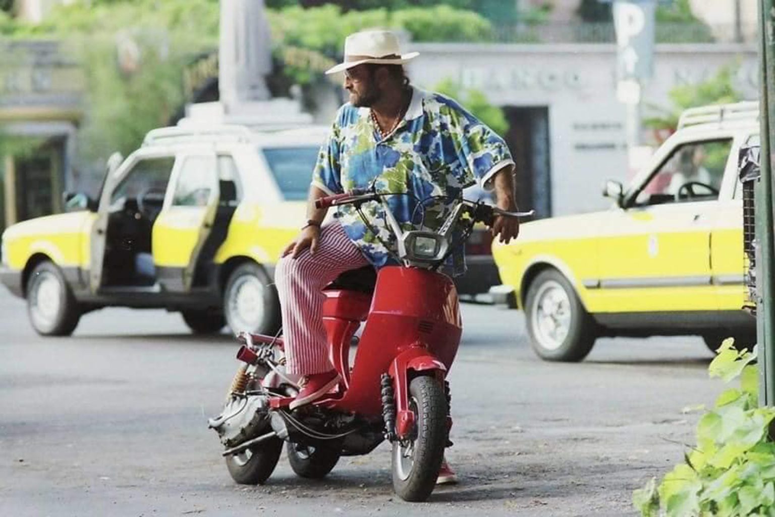 Lucio Dalla e Napoli. Una mostra racconta il rapporto tra il cantante e ...