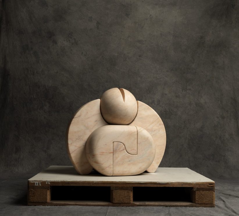 Tutto Andrea Cascella a Milano: equilibri sospesi in cristallo di rocca ...